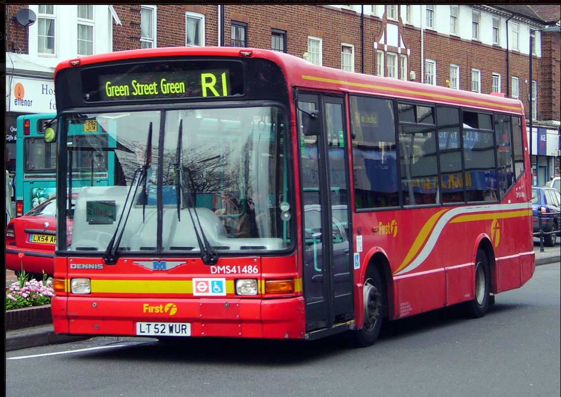 London Bus Route R1