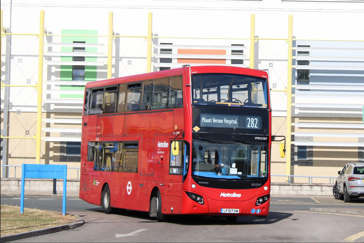 London Bus Route 282
