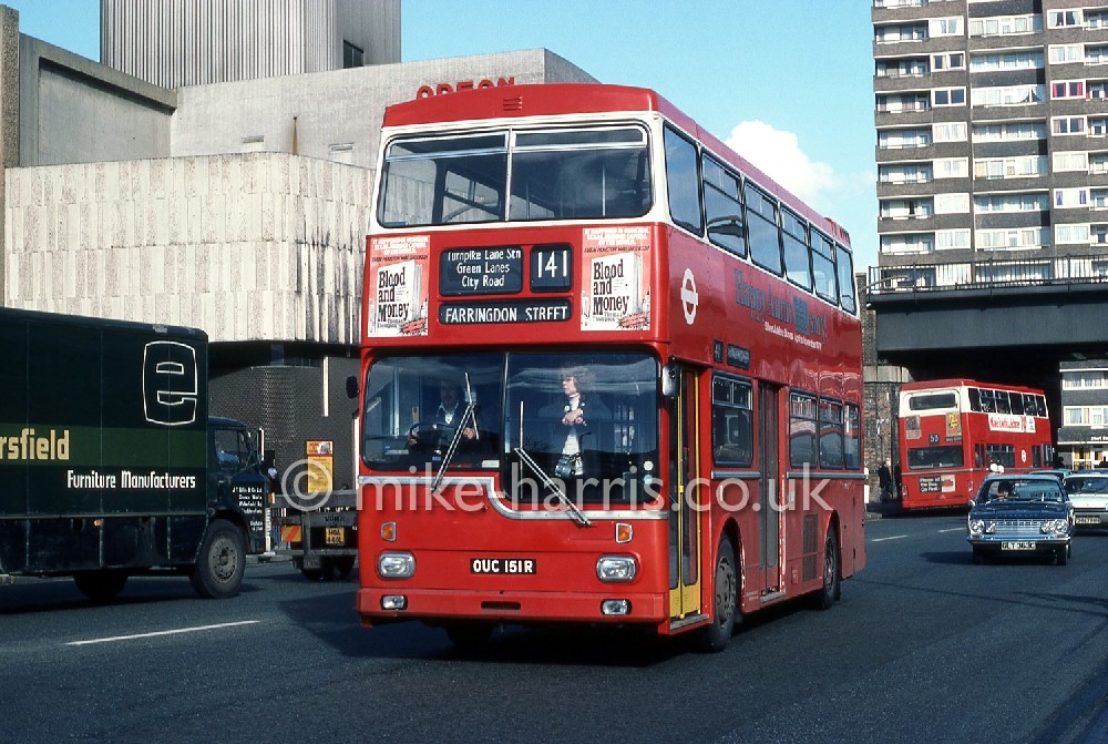 London Bus Route 141