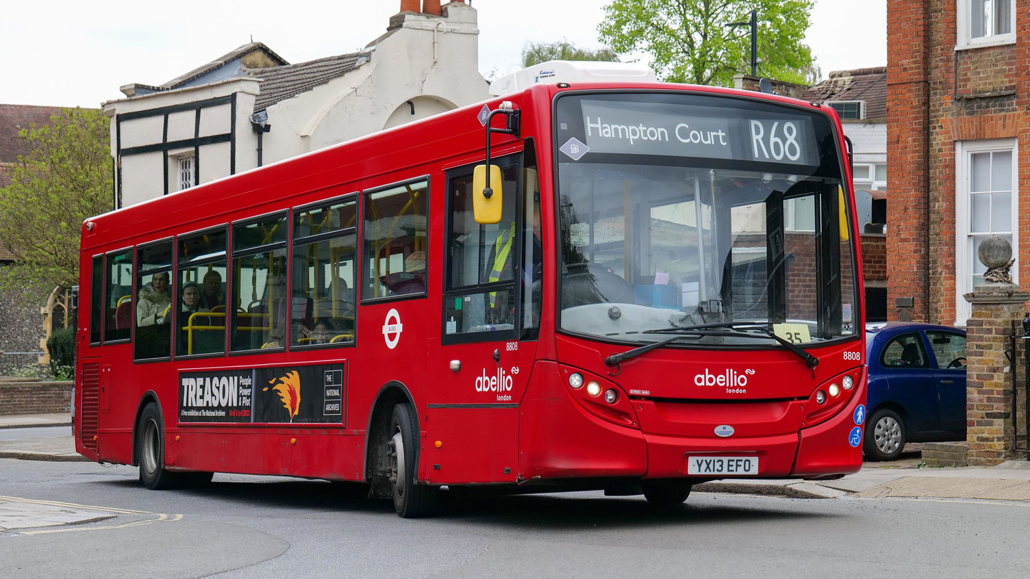 London Bus Route R68