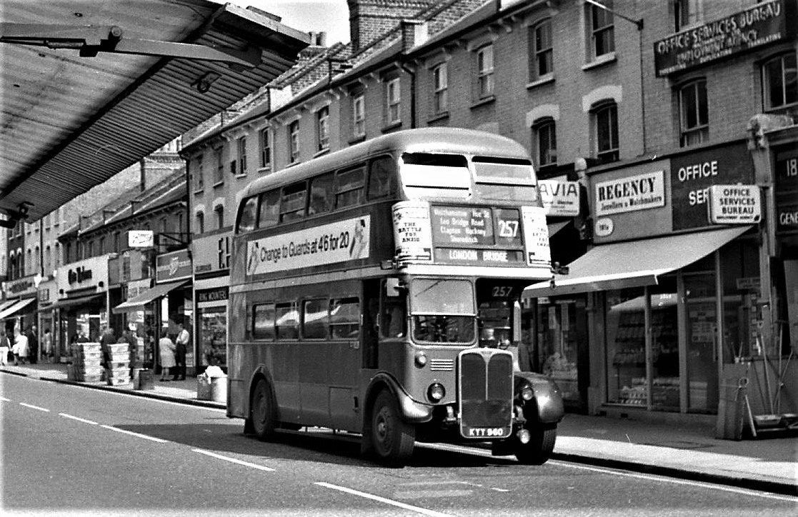 London Bus Route 350
